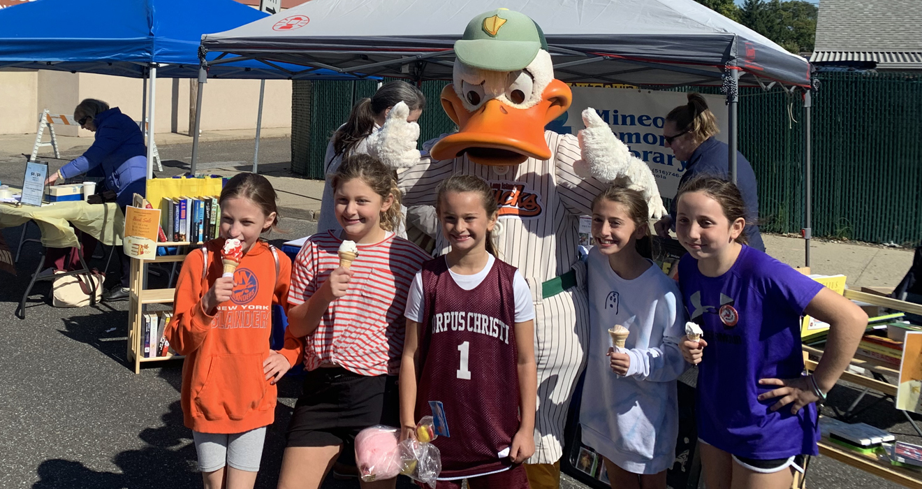 QUACKERJACK STOPS BY MINEOLA STREET FAIR