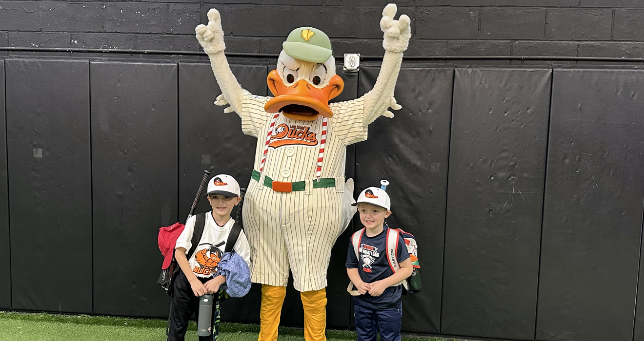 QUACKERJACK VISITS JUNIOR DUCKS BASEBALL CLINICS