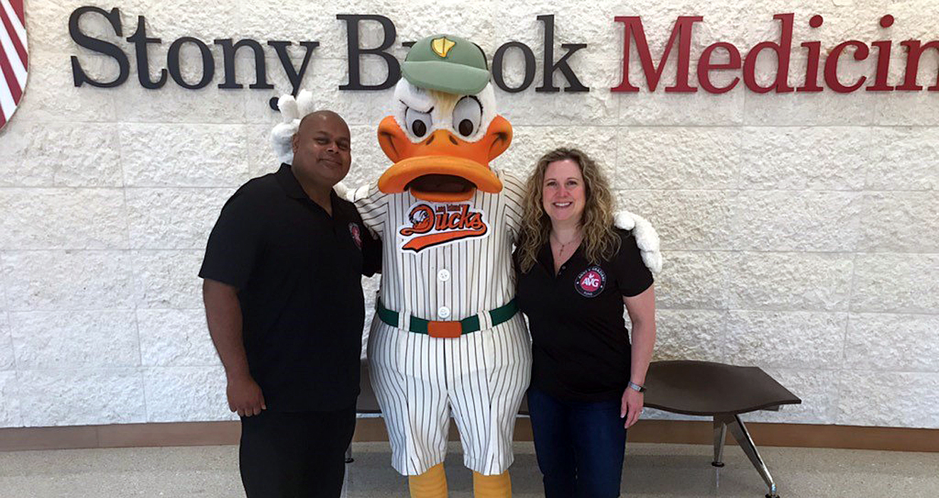 QUACKERJACK VISITS PATIENTS AT STONY BROOK MEDICINE CANCER CENTER