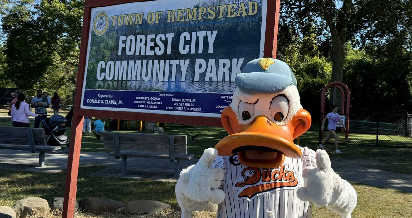 QUACKERJACK ATTENDS FOREST CITY COMMUNITY FESTIVAL