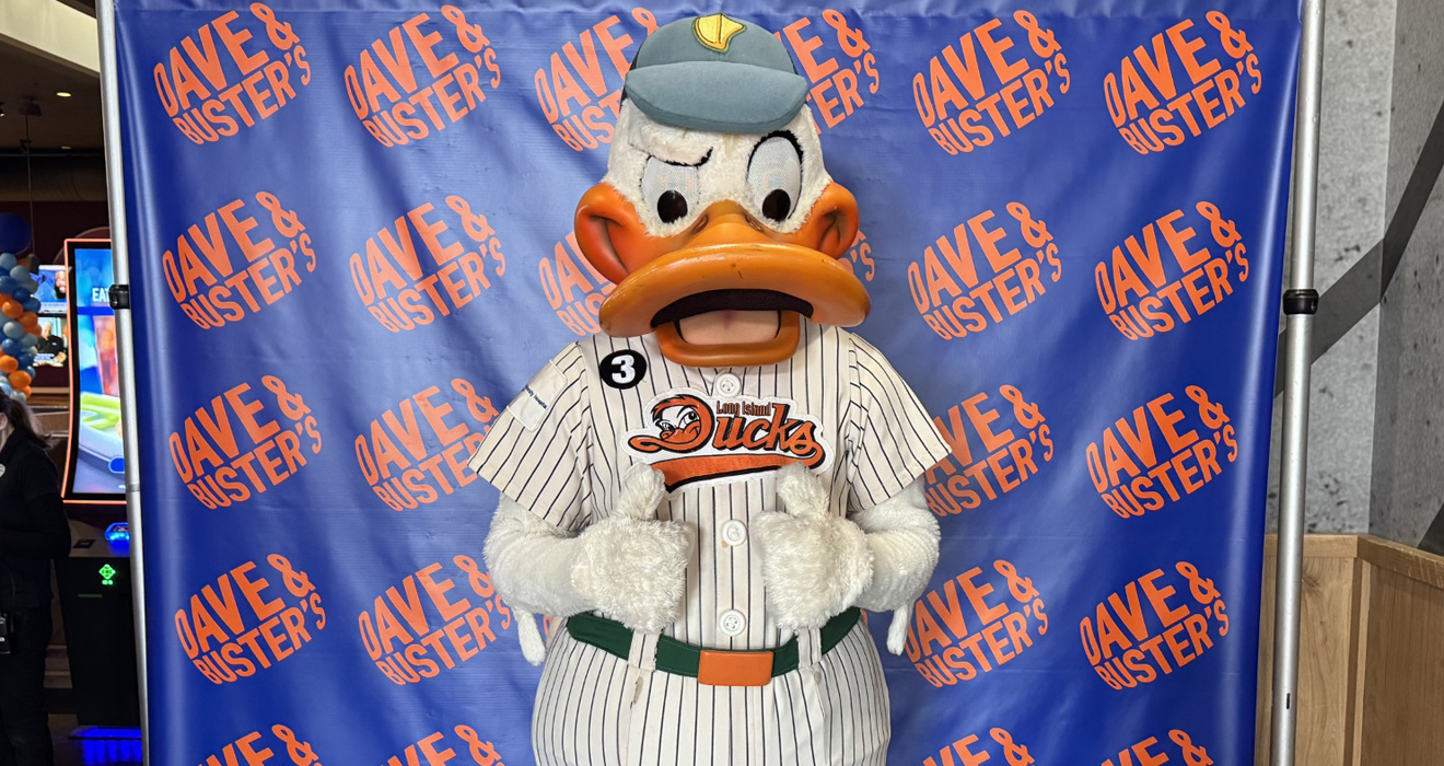 QUACKERJACK VISITS NEWLY-RENOVATED DAVE & BUSTERS