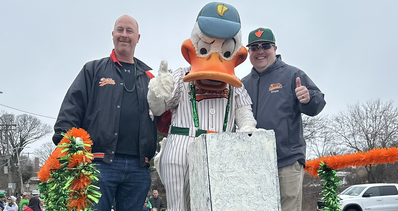 DUCKS TAKE PART IN WANTAGH ST. PATRICK’S DAY PARADE